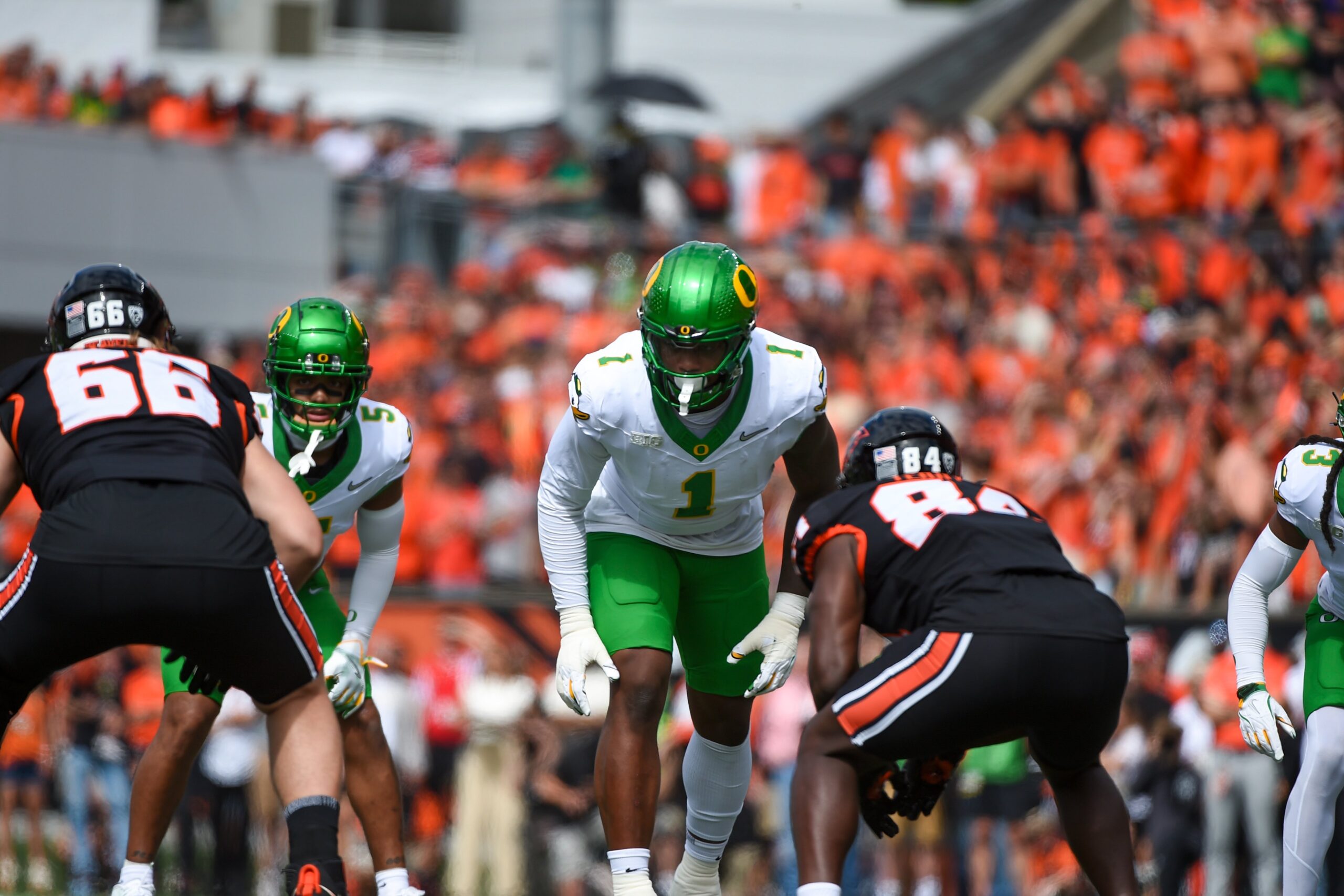 Oregon Dominates Oregon State in Rivalry Showdown